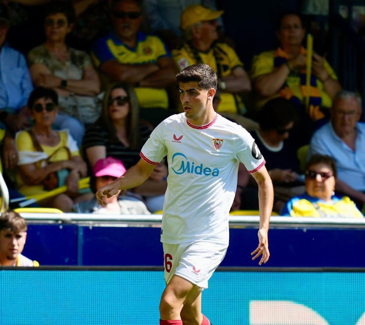 Social Media Soccer: Calciomercato Napoli: continua il braccio di ferro con il Siviglia per Juanlu