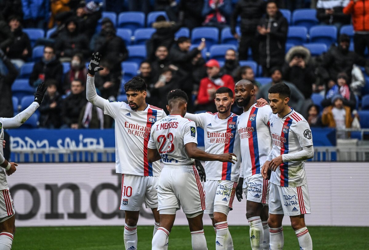 Social Media Soccer: Crisi Lione: Olympique precauzionalmente ...