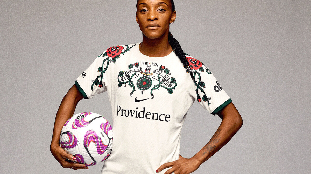 Social Media Soccer: La Nike ha creato una maglia speciale per le ...